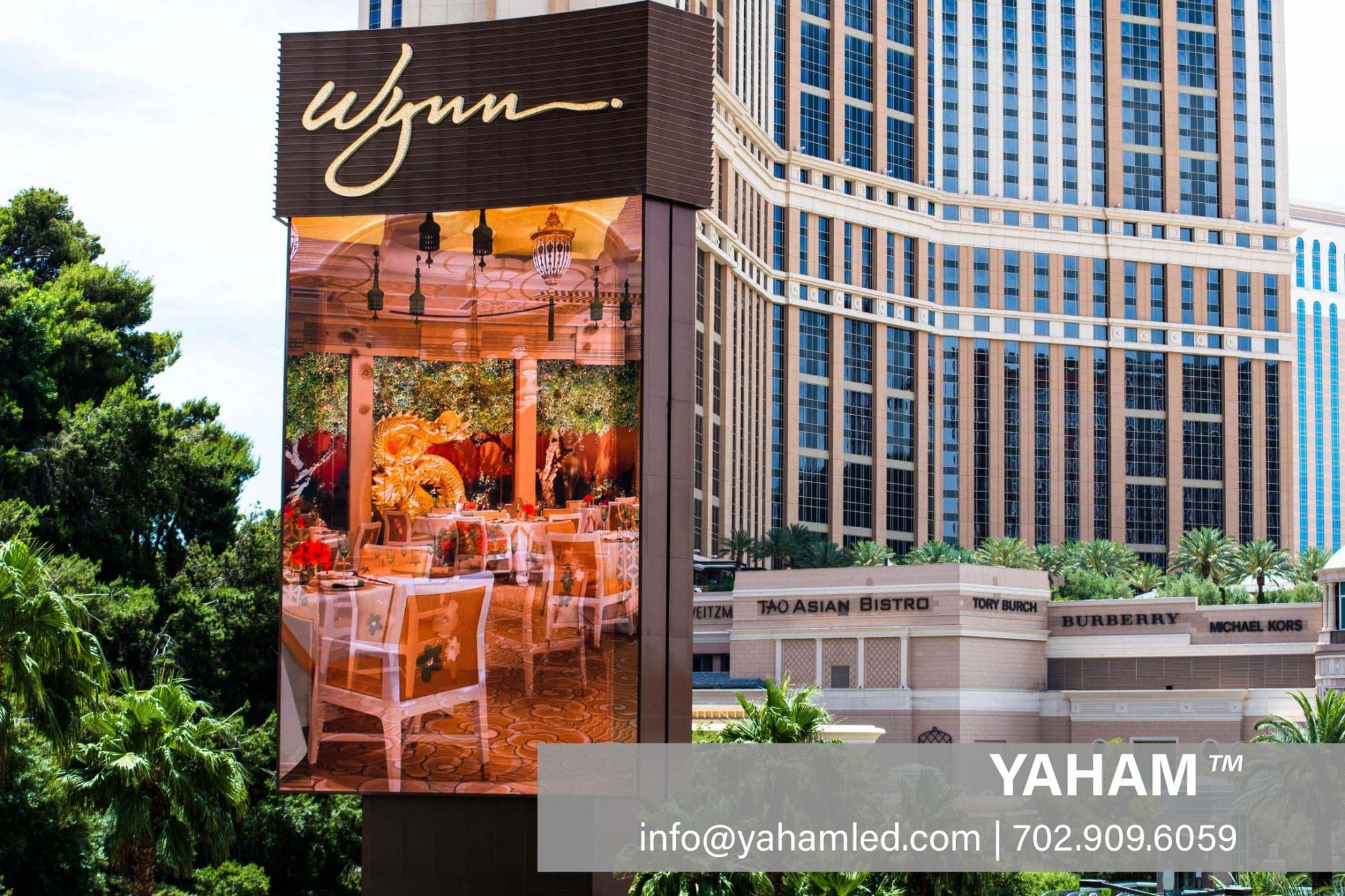 Wynn Las Vegas Pylon, Double-Faced Concave Outdoor LED